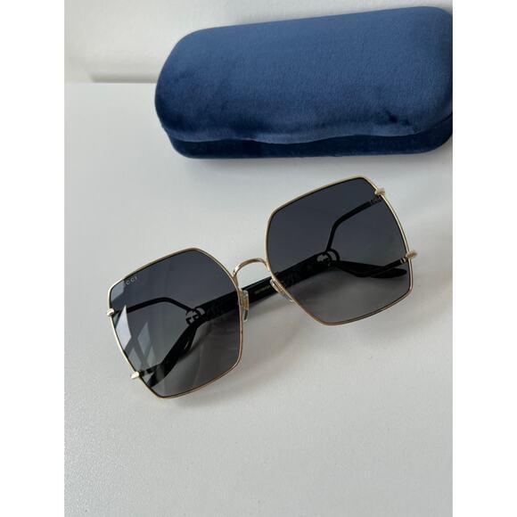 Gucci | Accessories | New Gucci Gg564sa Oversized Grey Gold Sunglasses ...